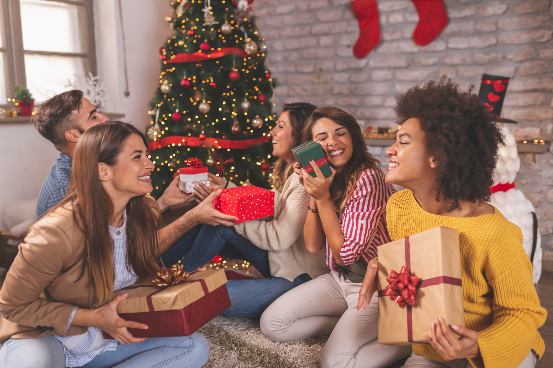 How to Celebrate Christmas in America: 15 Popular Christmas Traditions